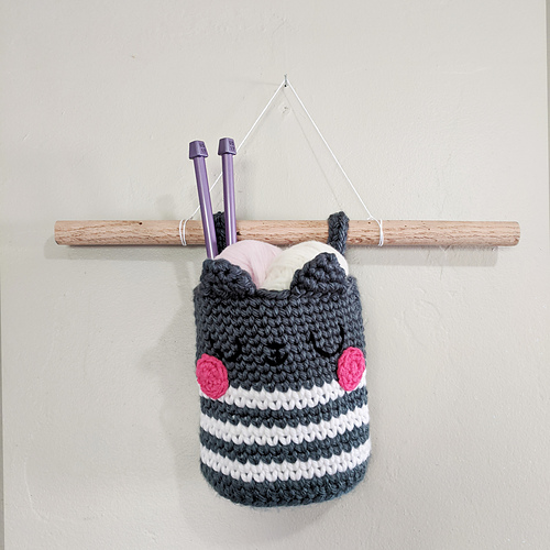 Ravelry: Hanging Cat Basket pattern by Hello Happy
