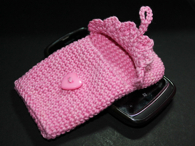 Ravelry: Cell Phone Pouch pattern by Kate Monaco