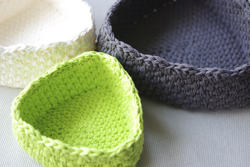 Ravelry: Triangle Baskets pattern by Henna Huczkowski