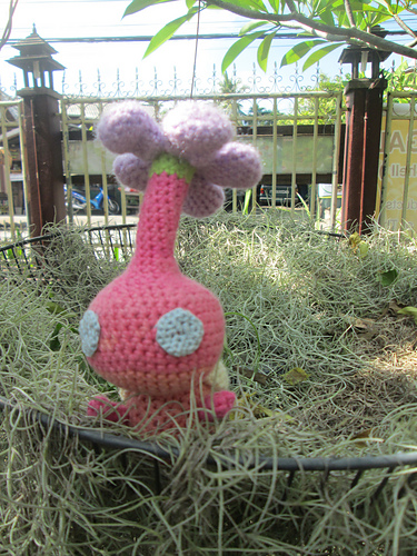 Ravelry: Pink Winged Pikmin pattern by Victoria Williams