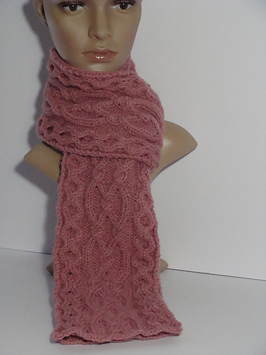 Ravelry: Alicia scarf pattern by Alice Moreels