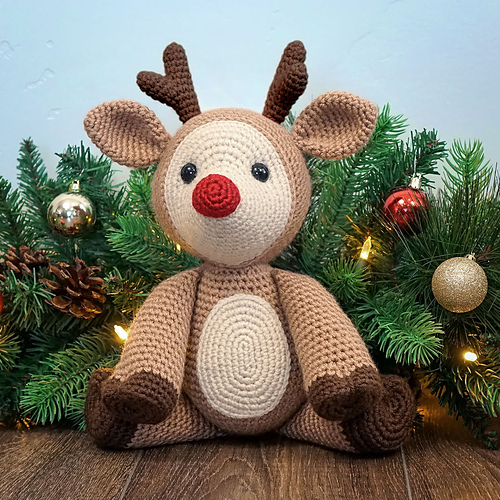 Ravelry: Dash the Deer pattern by Jess Huff