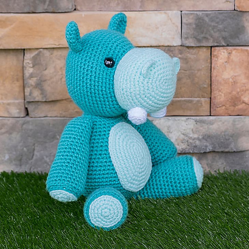 Ravelry: Harriet the Hippo pattern by Jess Huff