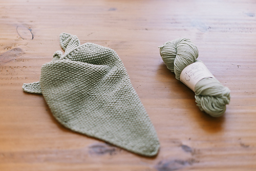 Ravelry: Simple Bandana pattern by Paula Leme