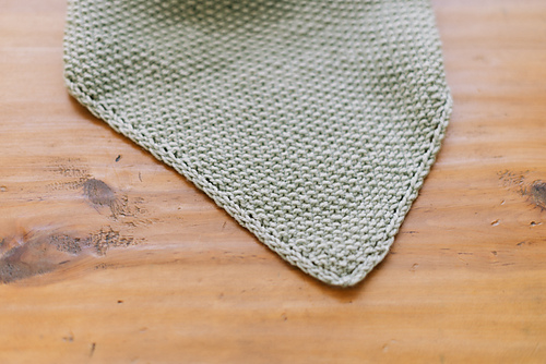 Ravelry: Simple Bandana pattern by Paula Leme
