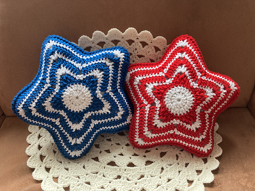 Ravelry: Star cushion pattern by Hila Lifshitz