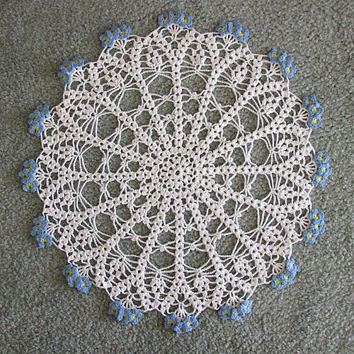 Ravelry: Forget-Me-Not Doily pattern by Agnes Russell