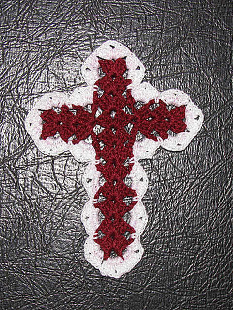 Ravelry: Burgundy & White Cross pattern by Rosanna Mayer