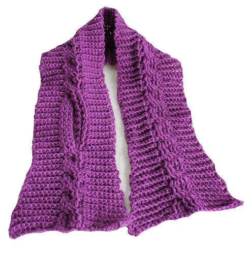 Ravelry: Cable Keyhole Scarf pattern by Lisa van Klaveren