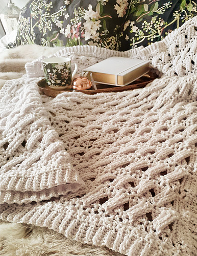 Ravelry: Twisted Lace Afghan pattern by Lisa van Klaveren