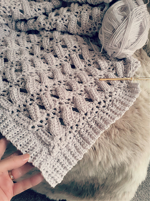 Ravelry: Twisted Lace Afghan pattern by Lisa van Klaveren