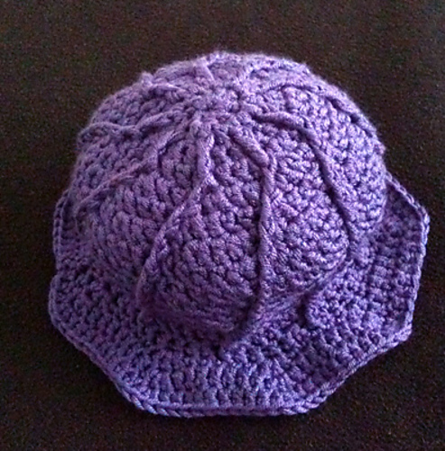 Ravelry: Sprial Baby Hat pattern by Holly