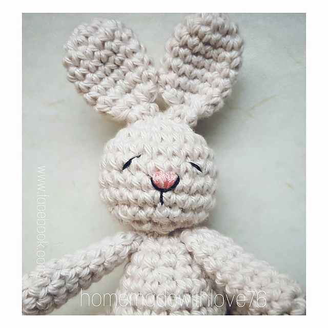 Ravelry: mini bunny (dutch) pattern by Van Wymeersch Peggy