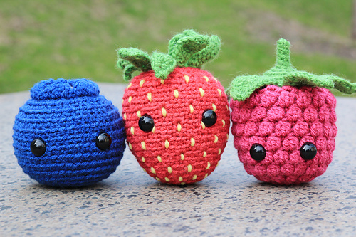 Ravelry: Meg the Raspberry pattern by Megan Barclay