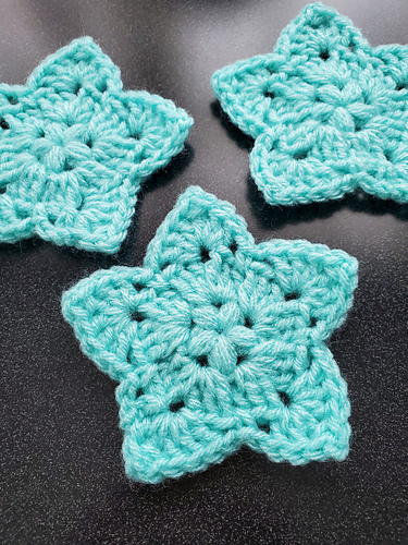 Ravelry: Simple Star pattern by HooknBobbin