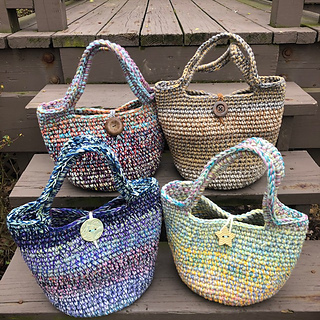 Ravelry: Drop in the Bucket Bag pattern by Lauren Henschel