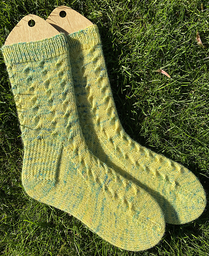 Ravelry: Dizzy Streamers pattern by Nikki Hegge