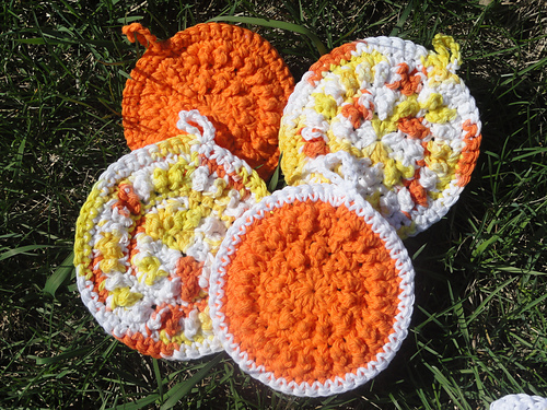 Ravelry: Round Bumpy Scrubbie pattern by AD