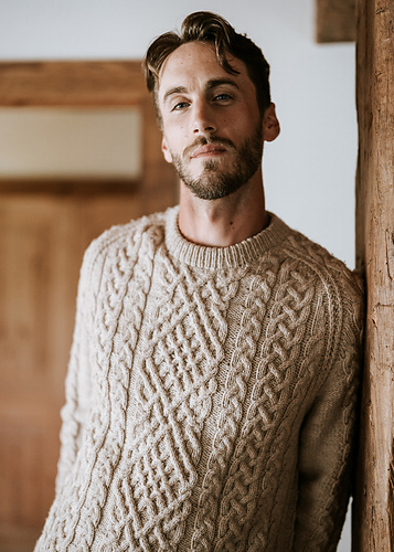 Ravelry: Saven pattern by Meghan Babin