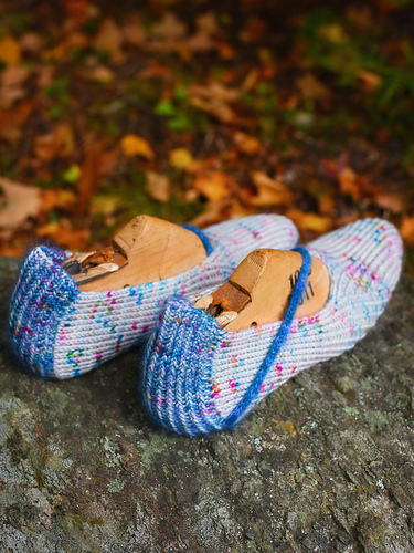 Ravelry: Quiescent pattern by Hunter Hammersen