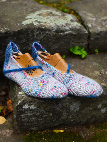 Ravelry: Quiescent pattern by Hunter Hammersen