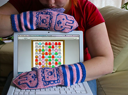 Ravelry: Zoo Keeper Mittens pattern by Jenni Peltomäki
