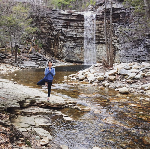 Ravelry: Awosting Falls Cowl pattern by Heather Gorman