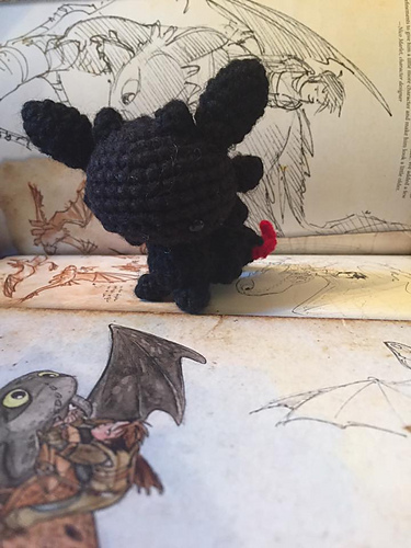 Ravelry: Chibi Night Fury pattern by iMeru