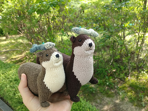 Ravelry: River Otter pattern by Sara Elizabeth Kellner