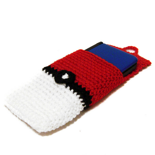Ravelry: 3DS XL Pokeball Cover pattern by i crochet things