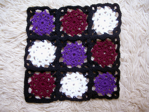 Ravelry: Octagonal Granny Square pattern by BringYourOwnFluff