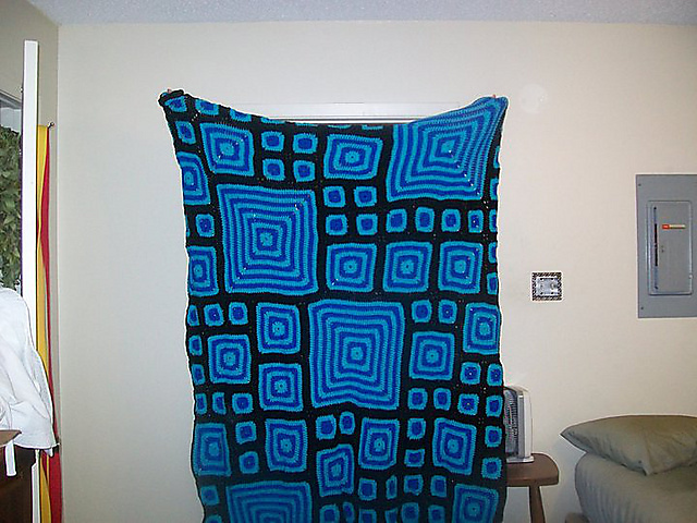 Ravelry: illbeinmybook's 3 colored babette