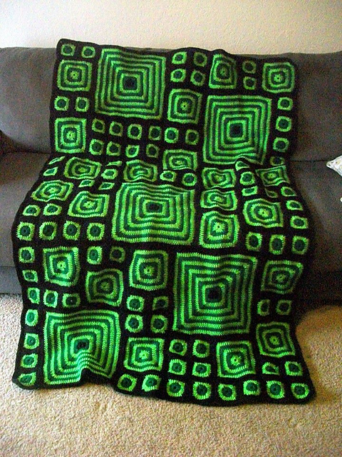 Ravelry: illbeinmybook's 3 colored babette
