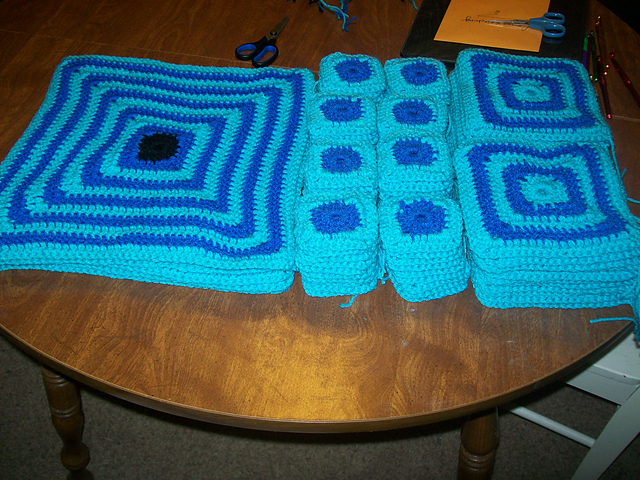 Ravelry: illbeinmybook's 3 colored babette