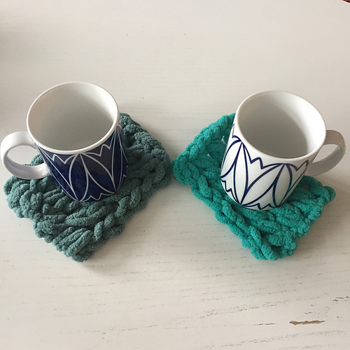 Ravelry: Cable-Knit Mug Rugs pattern by I Love My Blanket