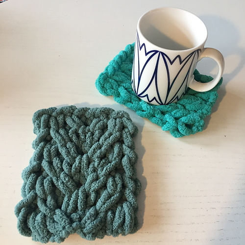 Ravelry: Cable-Knit Mug Rugs pattern by I Love My Blanket