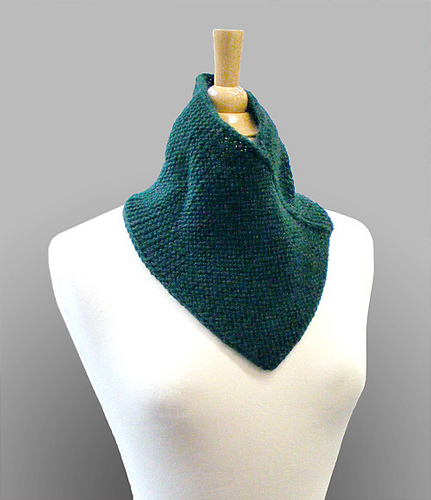 Ravelry: Straightforward Cowl pattern by Bethany Hendrickson