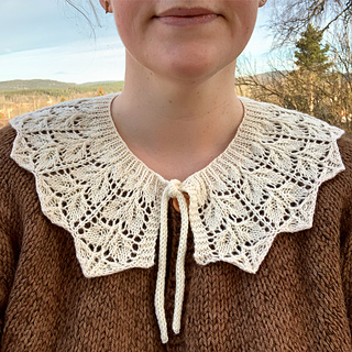 Ravelry: Knitted lace collar pattern by Australian Women's Weekly