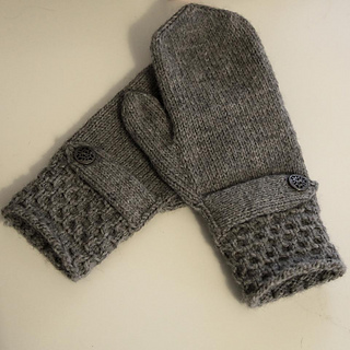 Ravelry: Mama Miia pattern by Emmelie Cedergren