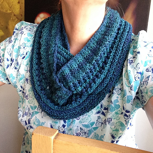 Ravelry: Layer Cake Loop pattern by steepndeep's Designs