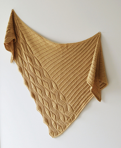 Ravelry: Kaapa Shawl pattern by Inese Sang