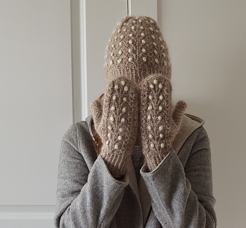 Ravelry: Sarma Hat pattern by Inese Sang