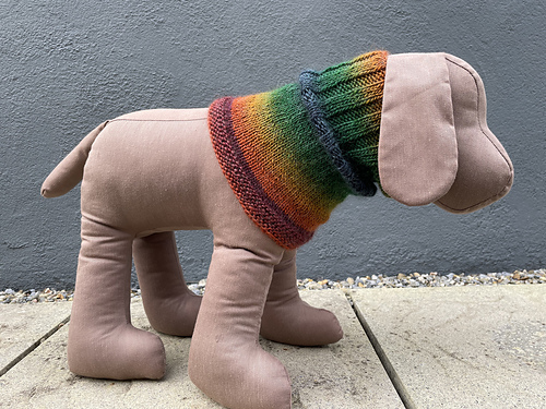 Ravelry: Simple Snood for Greyhounds pattern by Sandra Levey