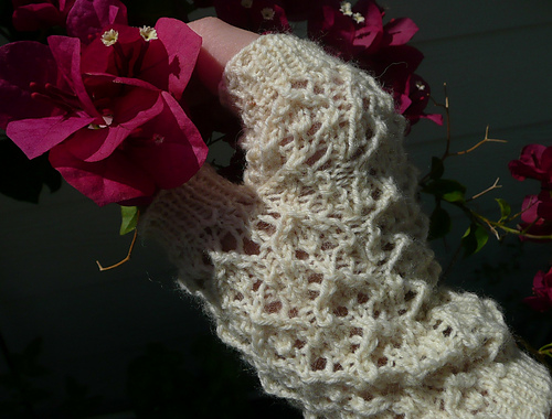 Ravelry: Fingerless lace mittens pattern by Randi K Design