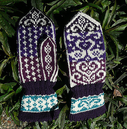 Ravelry: Lovebirds mittens pattern by Randi K Design