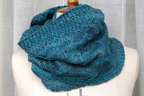 Ravelry: Song of the Sea pattern by Louise Zass-Bangham