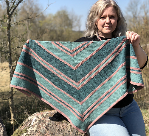 Ravelry: Sjalen Vivian pattern by Sanna Wingård
