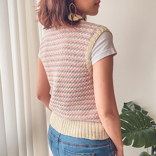 Ravelry: Daisy Vest pattern by Irene Lin