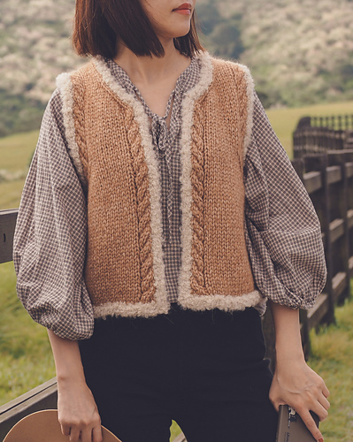 Ravelry: Fluffy Border Vest pattern by Irene Lin
