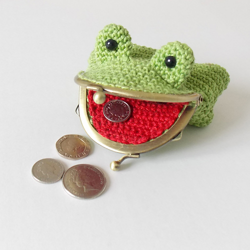 Ravelry: Freddie The Frog Coin Purse pattern by Irene Strange
